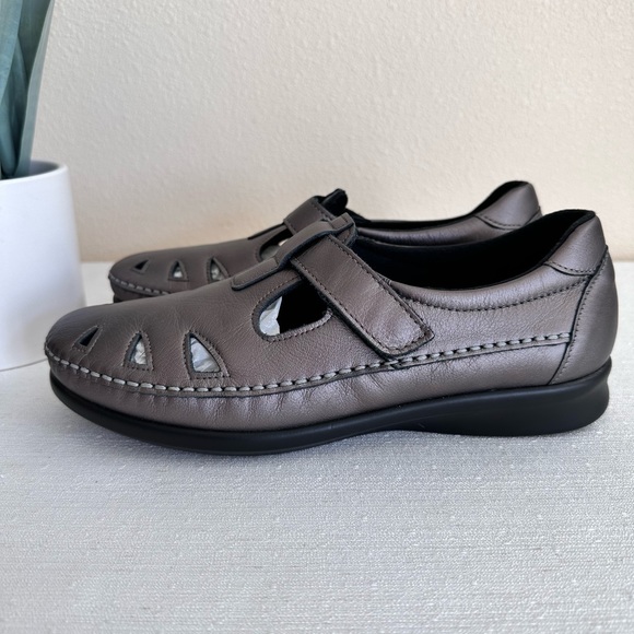 SAS | Shoes | New Sas Roamer Santolina Leather Velcro Comfort Walking ...